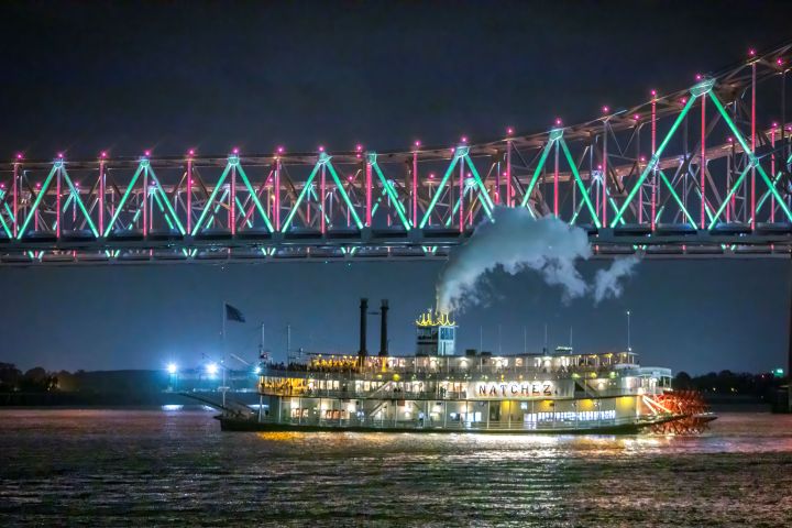 Steamboat Natchez Jazz Dinner Cruise | Gray Line New Orleans